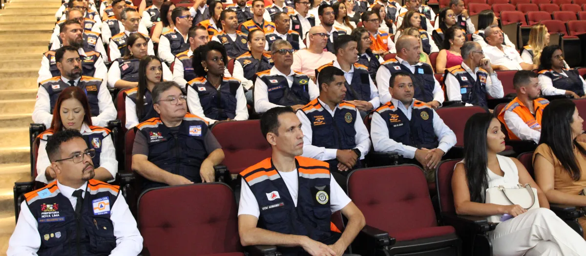Minas Gerais forma nova turma de agentes de Proteção e Defesa Civil ...